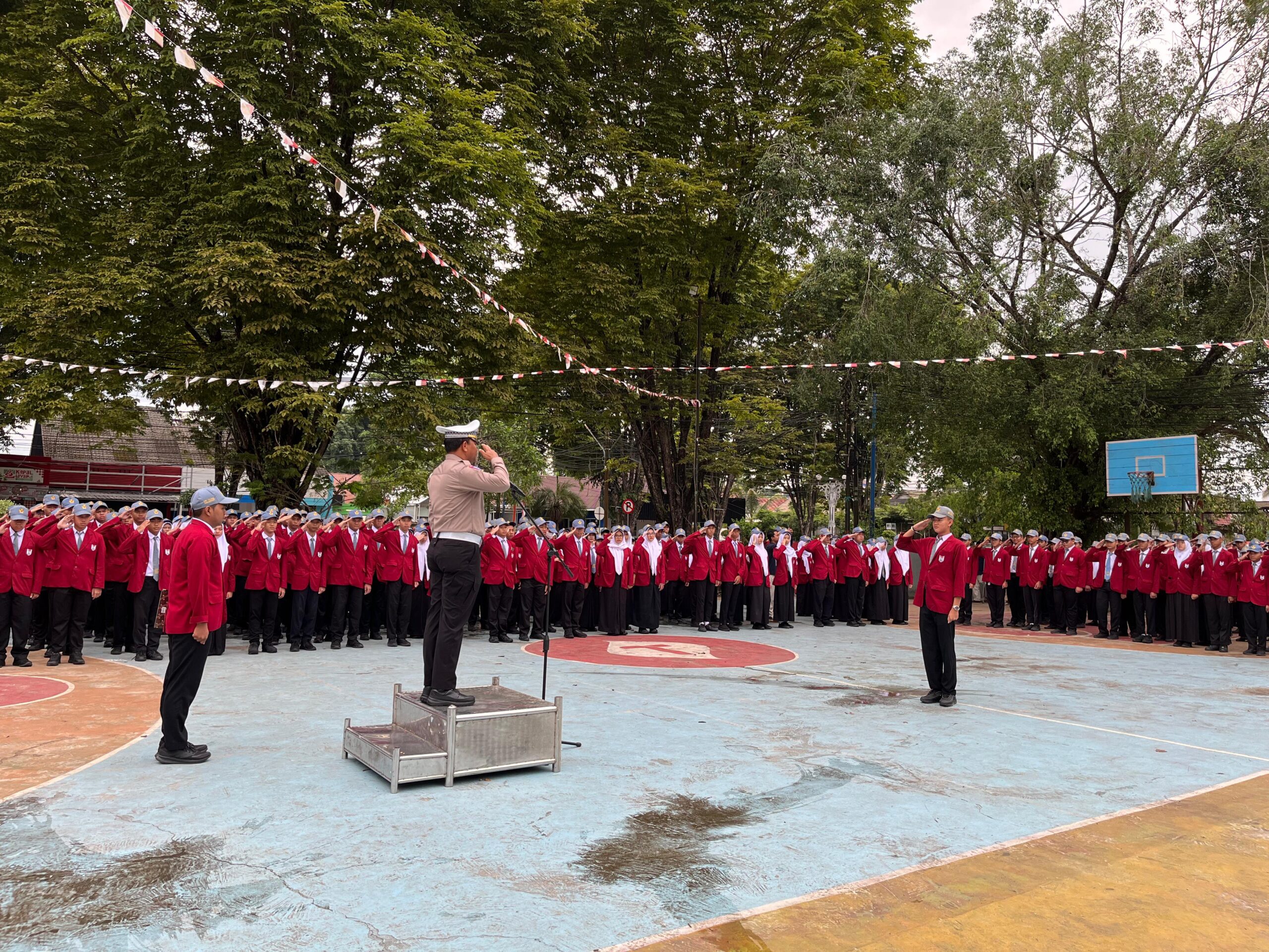 Polres Banjarbaru Ajak Pelajar Jadi Pelopor Keselamatan Lalu Lintas - Dinamika Nusantara Post