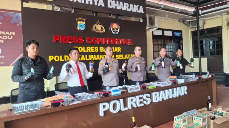 Polres Banjar Sita 161 Minol dan 400 Botol Gaduk - Dinamika Nusantara Post